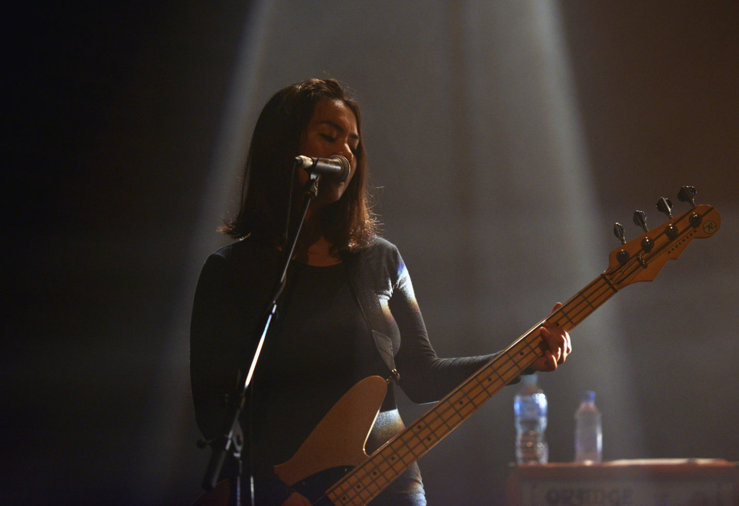 Cool reserve and stinging incisiveness - Mitski returned to play in the ...