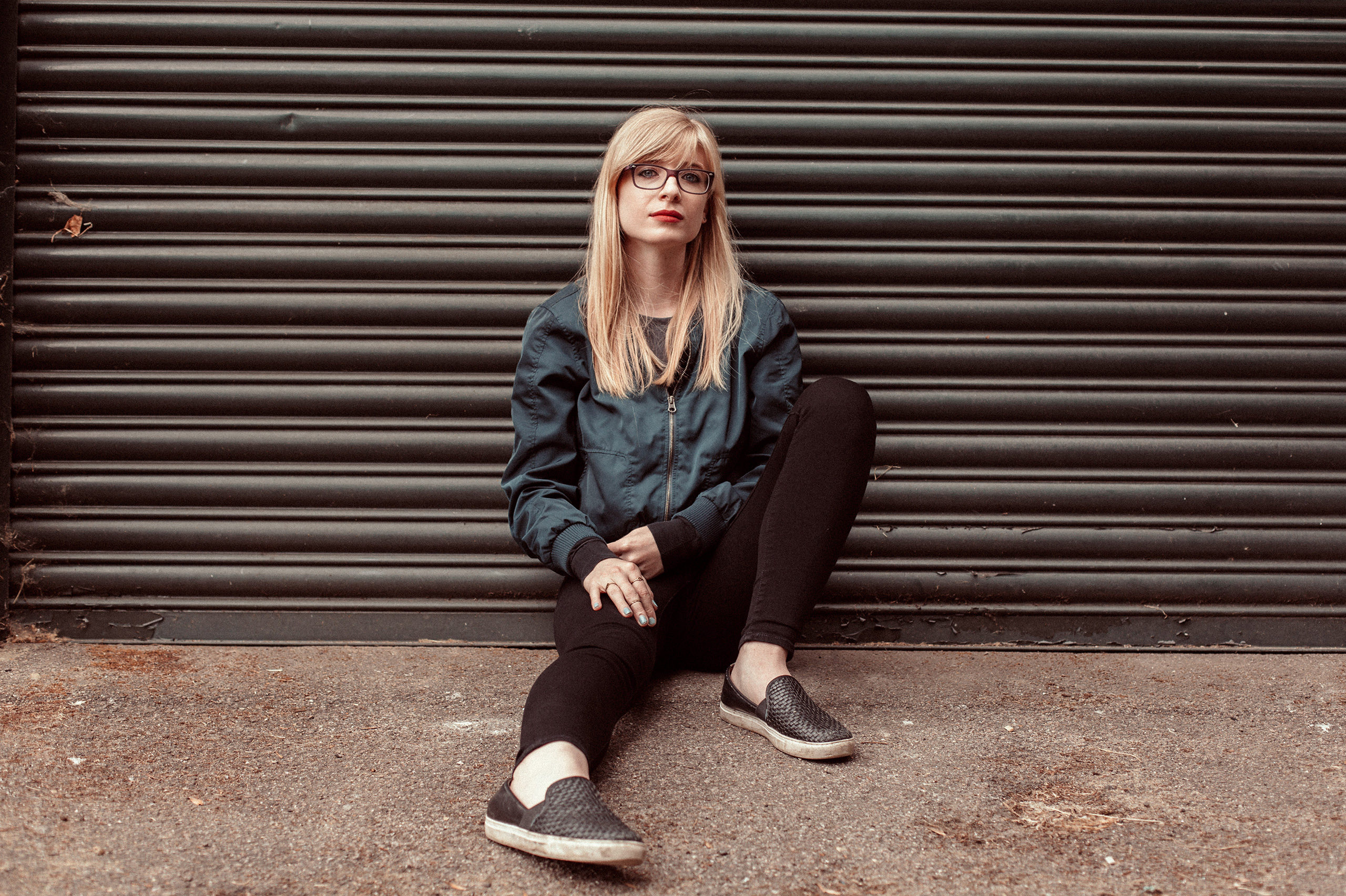 Kelly Moran – How to make a piano do more - Loud And Quiet