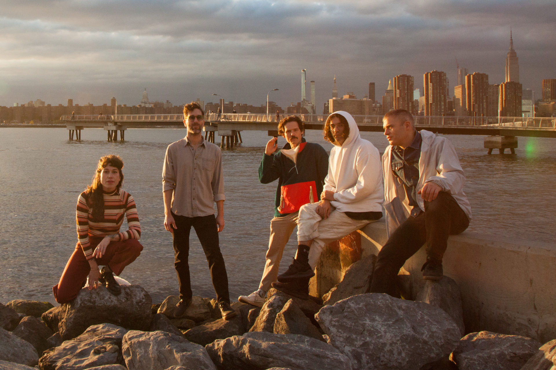 P.E. – When two bands realise they can make music with vacuum cleaners ...