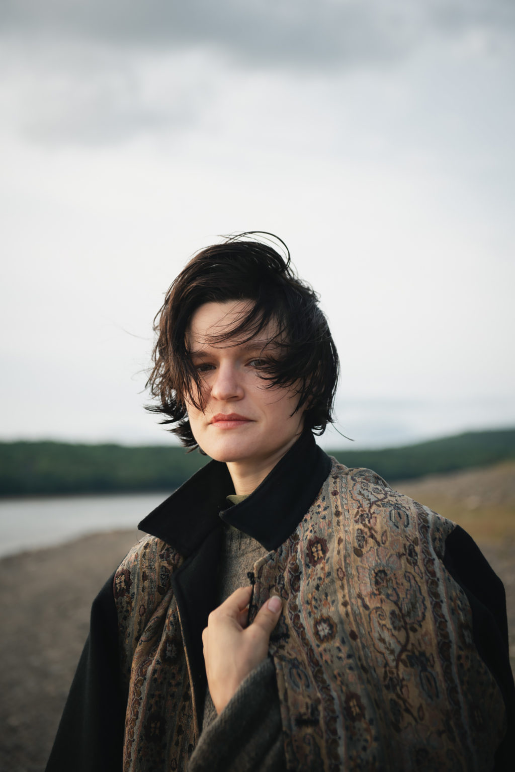 Adrianne Lenker – Into the woods - Loud And Quiet